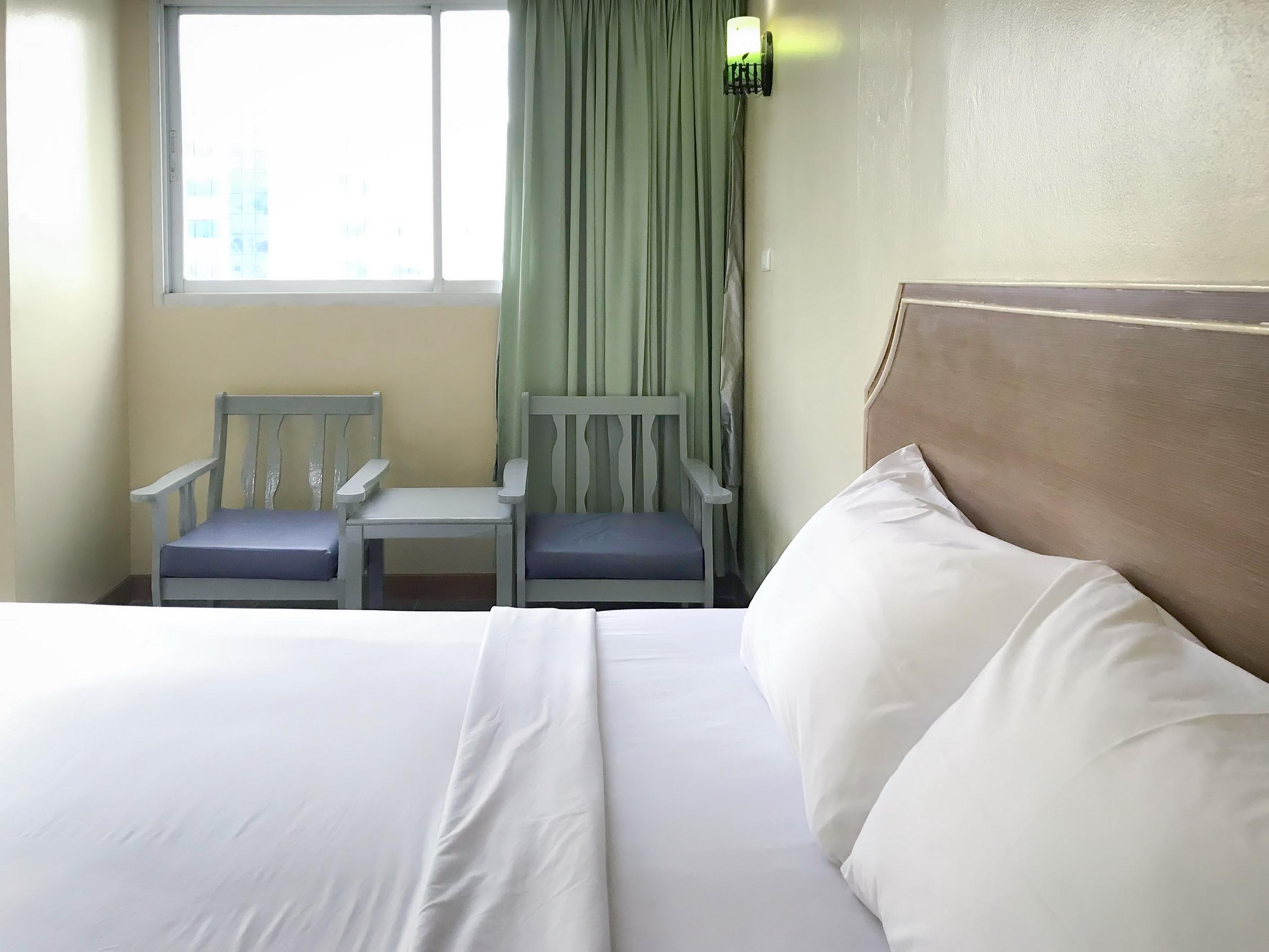 J TWO S PRATUNAM HOTEL BANGKOK - FROM $39 PER NIGHT!